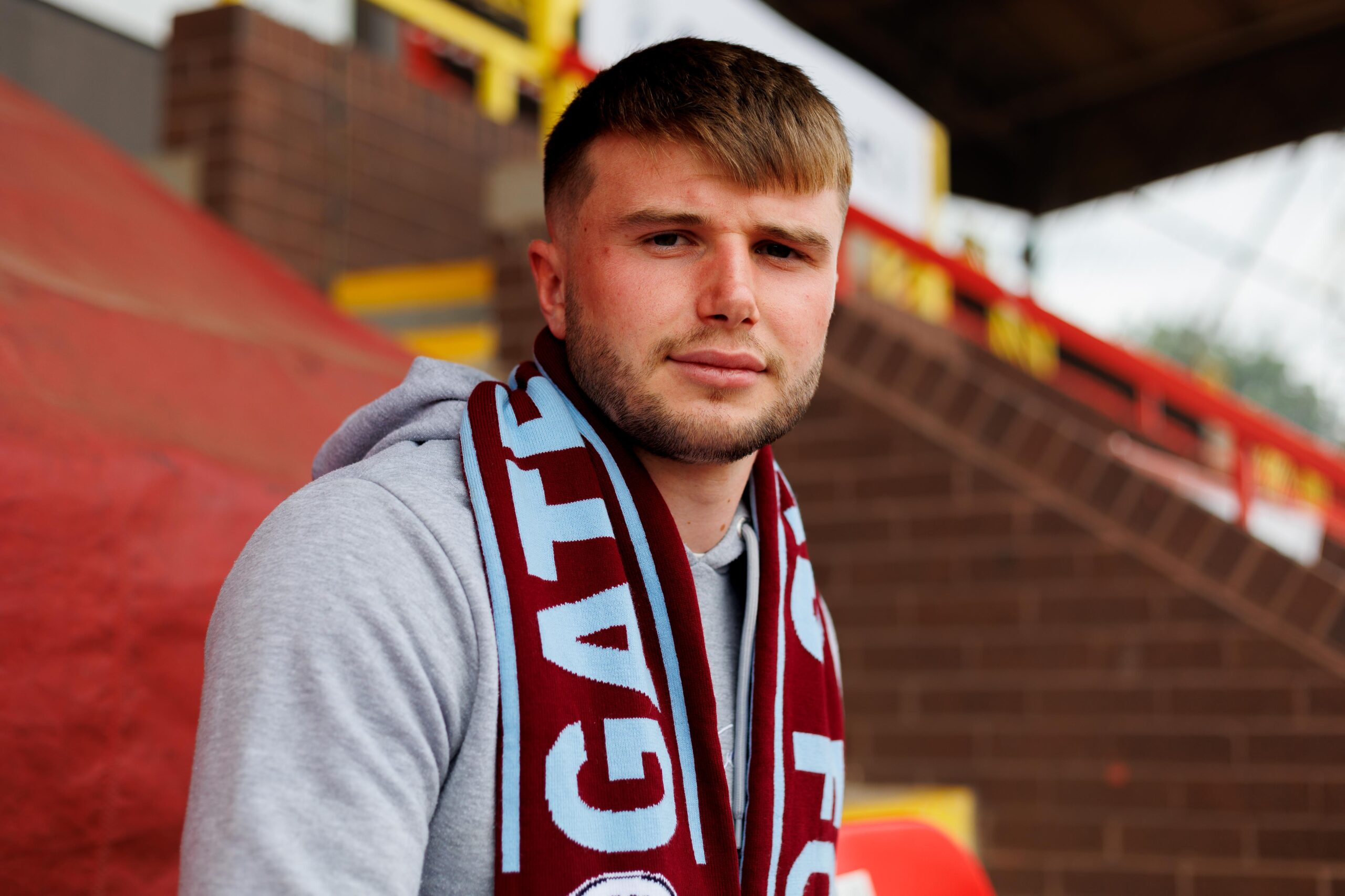 Lewis Knight signs - Gateshead FC
