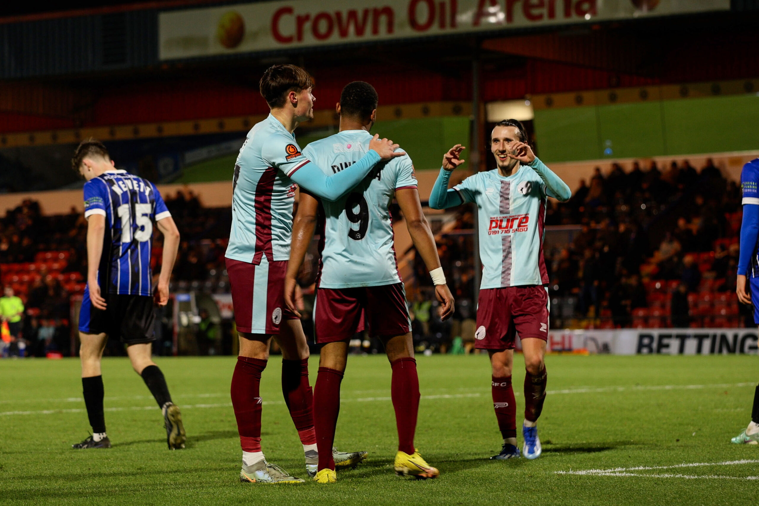 Rochdale 1-5 Gateshead - Gateshead FC